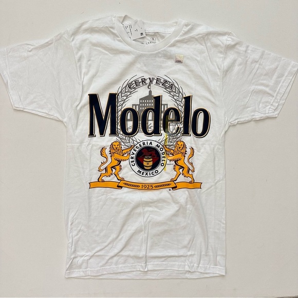 Modelo | Shirts | Modelo White And Gold Graphic Tee Size S Men | Poshmark